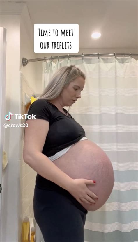 Im Pregnant With Spontaneous Triplets And I Look Like A Penthouse