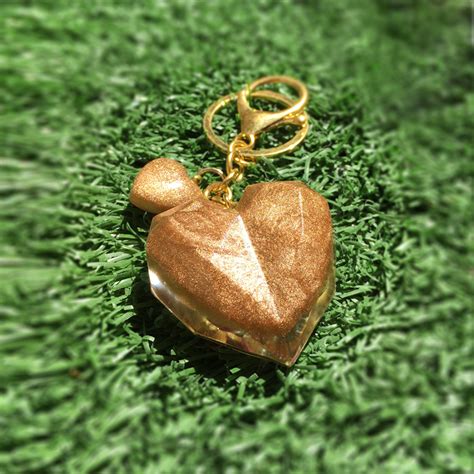 قیمت و خرید جاکلیدی رزینی مدل قلب طرح گل طبیعی