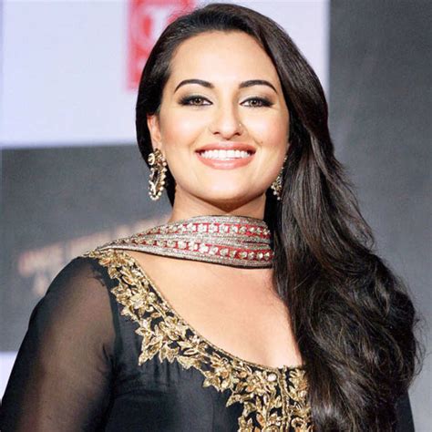 Sonakshi Sinha Navel In Bullet Raja