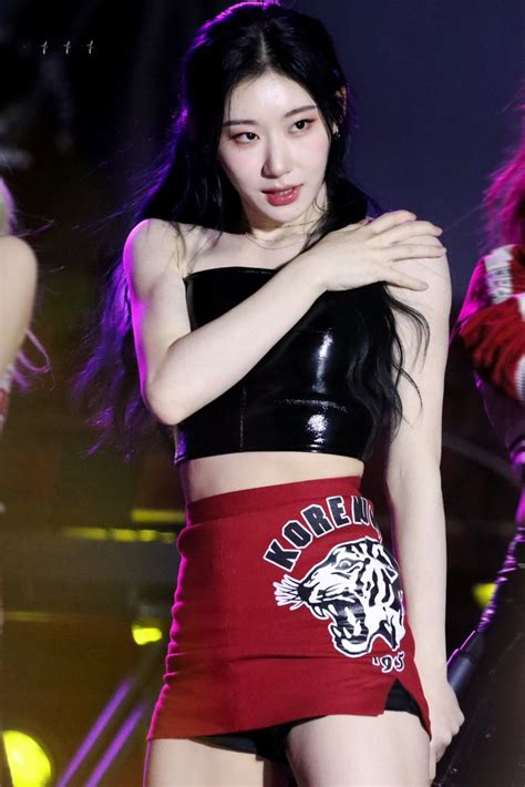 Pin Oleh Itzy Witzy Di Itzy Aktris Gaya Model Pakaian Model Pakaian