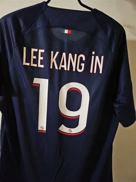 첫 유니폼은 포텐이라하였습니다 해외축구 에펨코리아