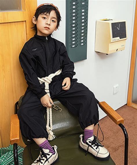 Xiaorong Cover 1 Model