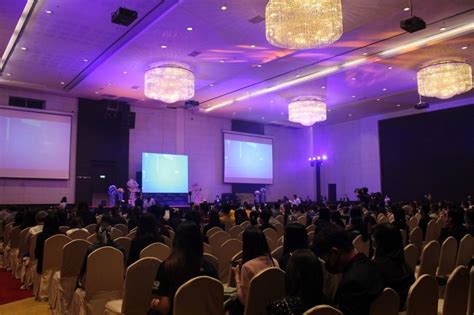 โรงแรมเซ็นทรา บายเซ็นทาราศูนย์ราชการและคอนเวนชันเซ็นเตอร์ แจ้งวัฒนะ ให้การต้อนรับนายอนุทิน ชาญ