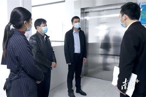 阳山县副县长林振宇前往秤架瑶族乡卫生院督导疫情防控工作段灿各项措施防控
