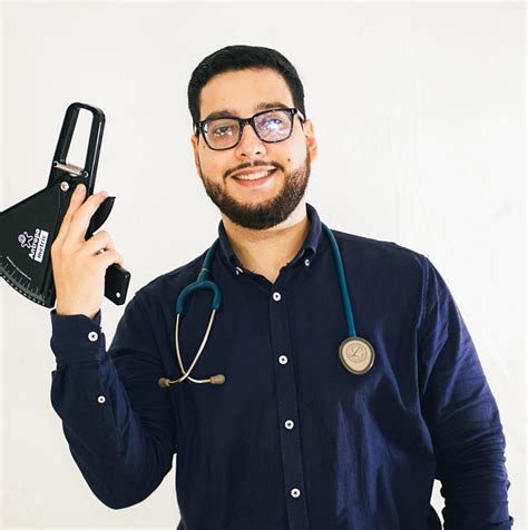 Dr Fernando Rosales Managua