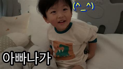 몰래 사탕 까먹다가 들킨 아기 27개월 Youtube