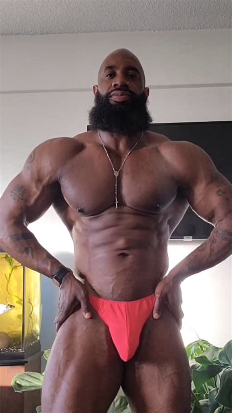 Hot Bearded Daddy Black Muscle