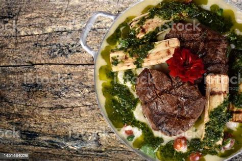 그린 리조또 올리브 오일과 야자 심장을 곁들인 로스트 비프 건강한 생활방식에 대한 스톡 사진 및 기타 이미지 건강한 생활방식 고급 요리 고기 Istock