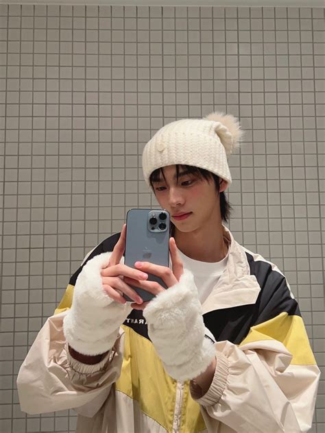 더쿠 핫게 간 신인의 맛 투어스 신유 셀카 업데이트