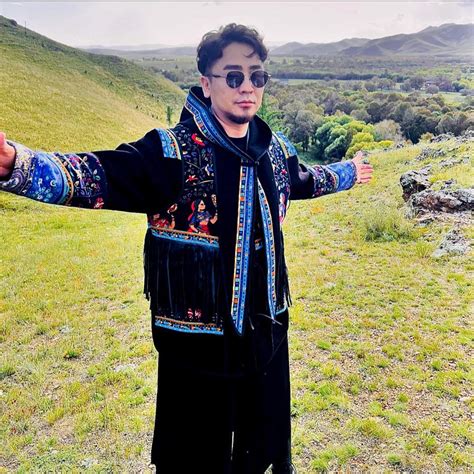 🇲🇳🙏🏾 Өнөөдрийн ОДДЫН ДУНДАХ 🌟 ТОМ ОД ОРХОНБАЯР АРСЛАН байлаа Оддын дундаас өнгө нь ялгарсан