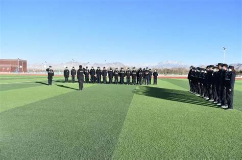 【实战大练兵】瞄准实战，砺练精兵 都兰县公安局警务实战训练 队形篇澎湃号·政务澎湃新闻 The Paper