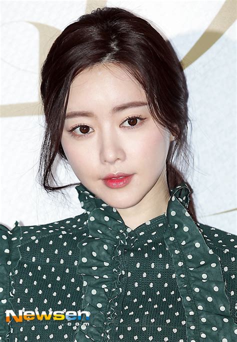 [포토엔화보]홍수아 매일 리즈경신하는 비현실적인 인형미모