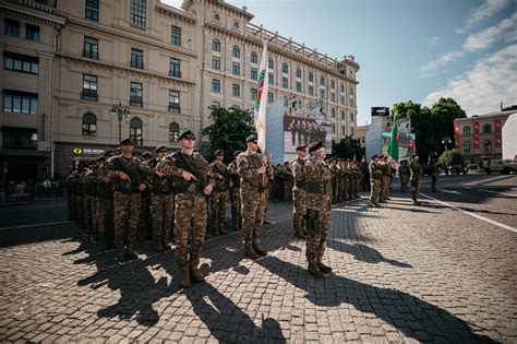 საქართველოს საქართველოს დამოუკიდებლობის დღე თავისუფლების მოედანზე რეკრუტების მიერ საზეიმო