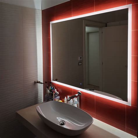 Spegel Med Belysning F2