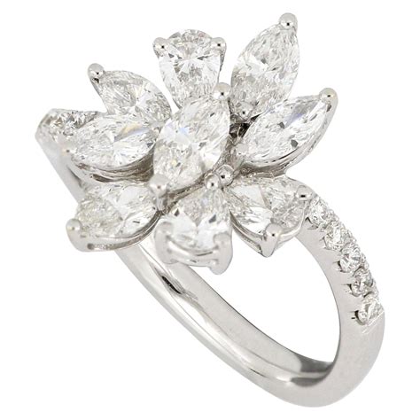 Diamond Flower Ring 18 Karat Gold Fashion Ring For Sale At 1stdibs