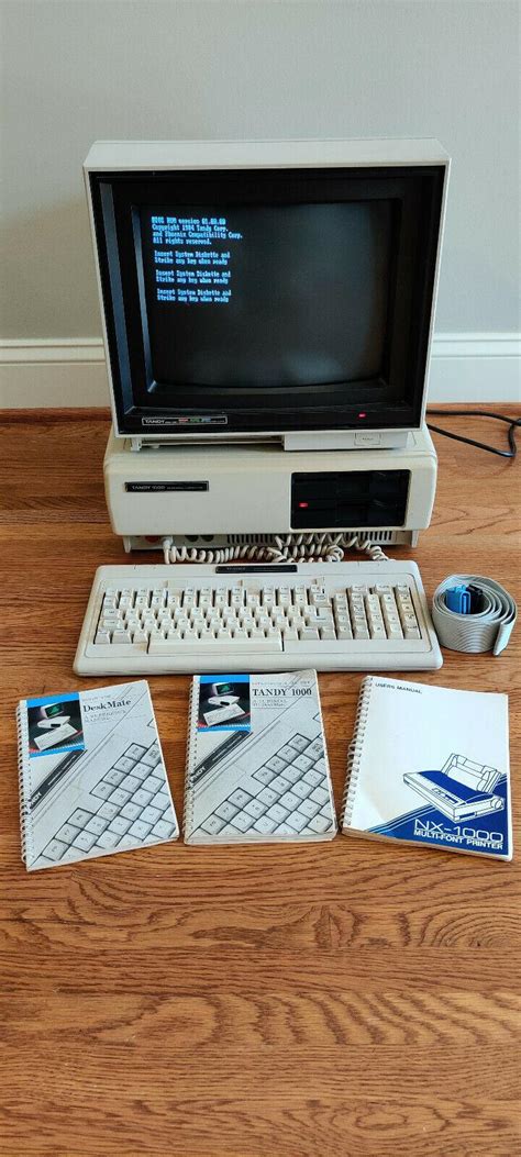 Tandy 1000 Personal Computer W Monitor And Keyboard 25 1000 3931767110