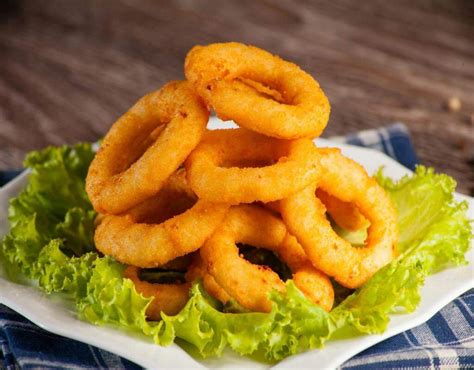 Луковые кольца в кляре. Хрустящая закуска на скорую руку