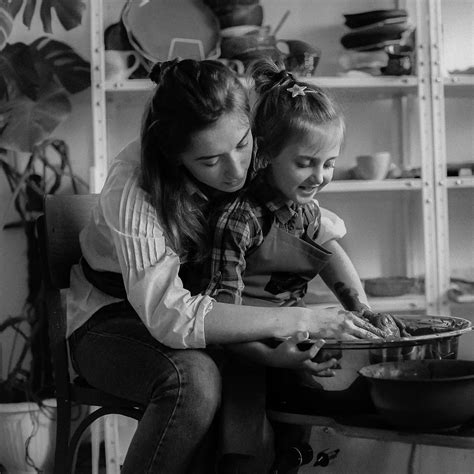 Мазанка глиняна майстерня У день захисту дітей ми хочемо нагадати як ми цінуємо що ви