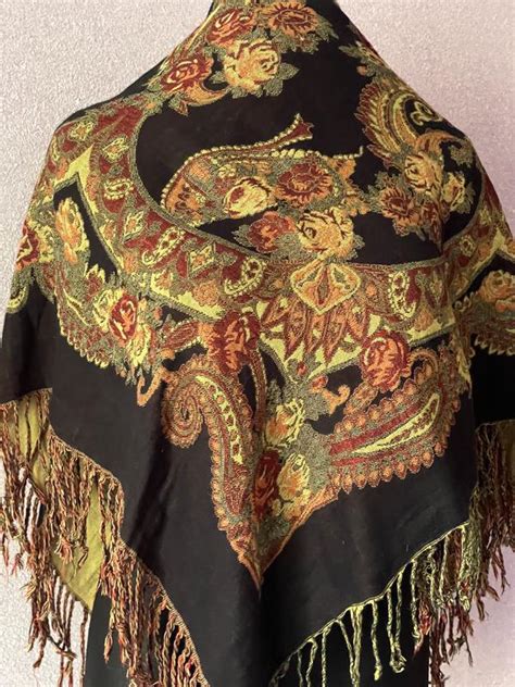 Красива велика подвійна хустка — ціна 185 грн у каталозі Шарфи Купити аксесуари за доступною