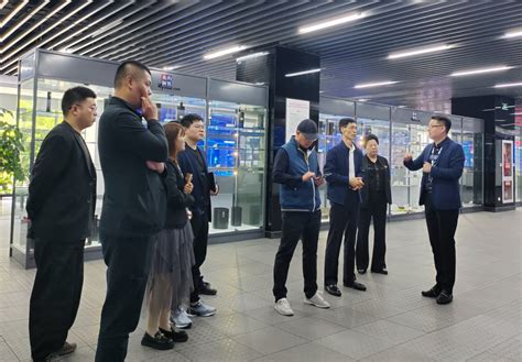 中国砂石协会会长胡幼奕一行到百年建筑网交流座谈 中国砂石骨料网中国砂石网 中国砂石协会官网