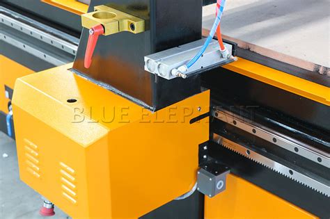 2040 Atc Cnc Router With Loading And Unloading Platform Blue Elephant
