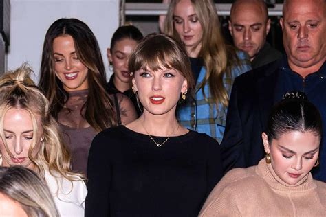 Taylor Swift Has Night Out With Selena Gomez Sophie Turner Brittany Mahomes And More In N Y C