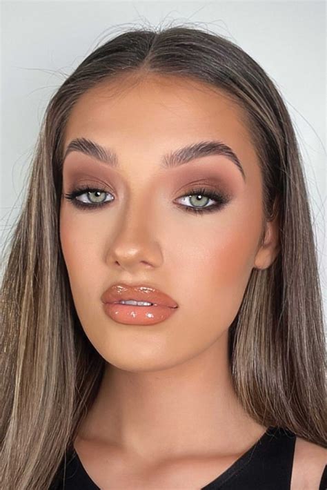 Latte Makeup