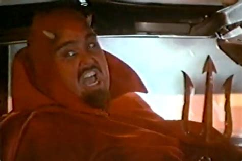 Planes Trains And Automobiles Remake Happening Starring The Worst