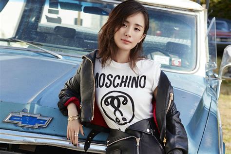 有腿就是任性！杨幂街拍你见过几张穿裤子的？