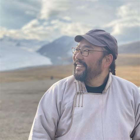 Аюушийн Мөнхбат Монголын Залуучуудын Холбоо медалийн журмаа шинэчиллээ Монголын Залуучуудын