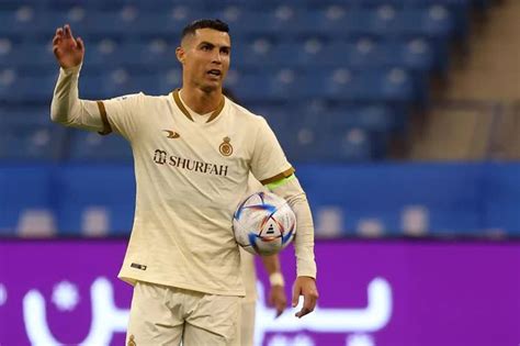 Ronaldo Yêu Cầu Các Nhân Viên Tuân Thủ điều Khoản Không Ai Ngờ Qua đời