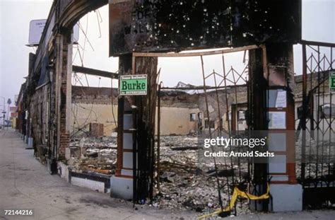 577 La Riots 1992 Photos And High Res Pictures Getty Images