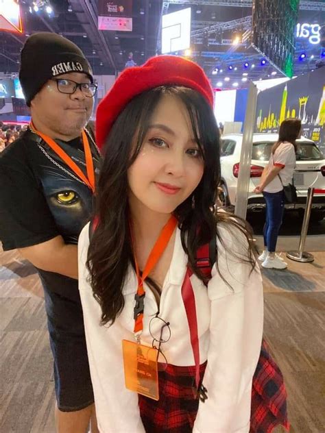 พี่จุ๊บแจง Fashion Hard Hat Hats