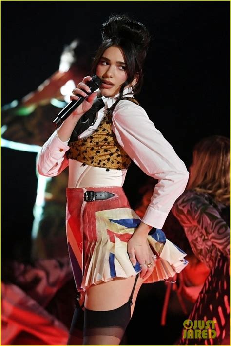 Dua Lipa Makes Political Statement At Brits 2021 Sends Message