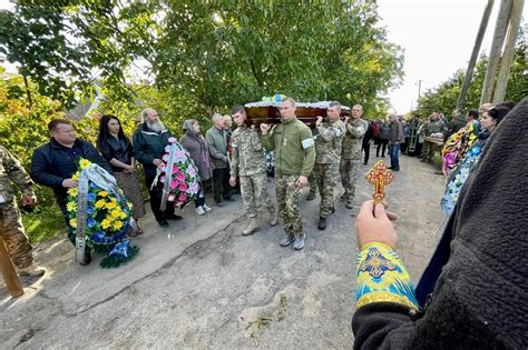 На Нікопольщині провели в останню путь полеглого на війні Героя