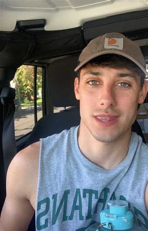 “hot Dude In Grey Cut Off Top” Scrolller