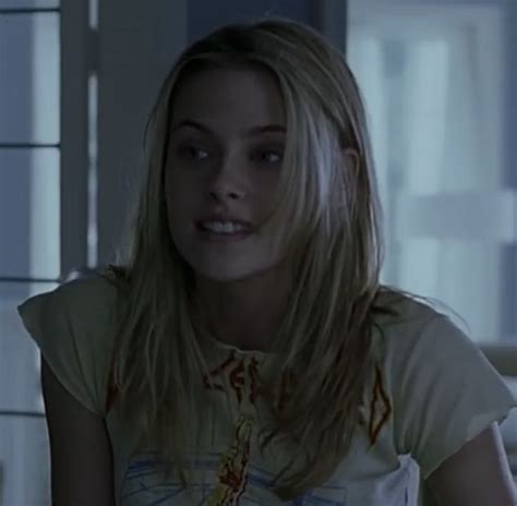 Blonde Kristen Stewart