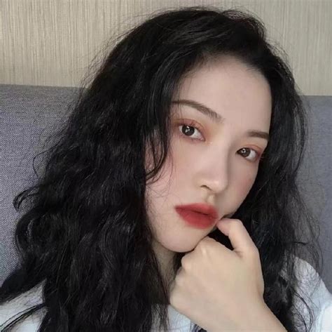 Yori 1主播：免费直播性爱表演和聊天 Stripchat