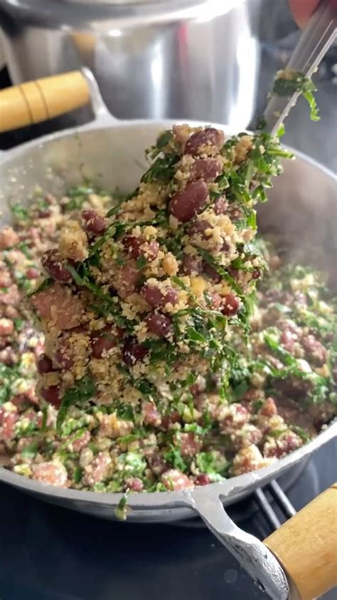 Eu Cozinhei Feijão Tropeiro Almoço De Domingo Delícia Por Aqui Feijão Tropeiro Que Eu Servi
