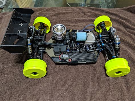 Team Associated Rc8b3 1 Nitro Roller With Parts And Motor R C Tech Forums