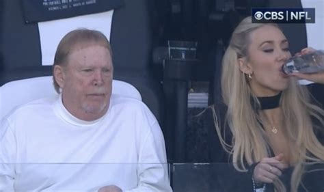 26 Year Old Hayden Hopkins Pregnant With 69 Year Old Raiders Owner Mark