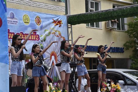 ӨНӨӨДӨР ОЛОН УЛСЫН ХҮҮХДИЙН ЭРХИЙГ ХАМГААЛАХ ӨДӨР ТОХИОЖ БАЙНА