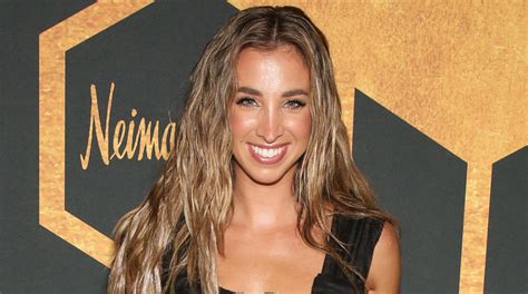 Watch Katie Austin Sizzle On The SI Swimsuit Photo Shoot Set With Her Dance Moves Si Lifestyle