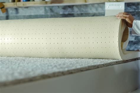 Latex Master Noir Ensemble Lit Coffre Bambi Meyameuble