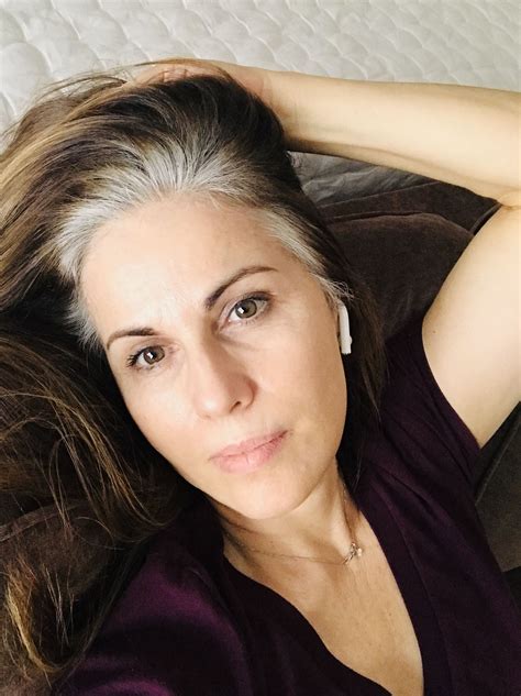 Pin Em Hairstyles Cabelo Grisalho Feminino Beleza Sem Idade