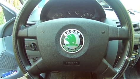 Шкода фабия М1 ремонт кнопки багажника. - YouTube