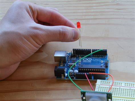 Ingatan Surya Build A Motion Sensing Alarm With A Pir Sensor And An Arduino Microcontroller