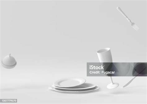 흰색 빈 접시 포크 칼 숟가락 흰색 배경에 떠있는 레스토랑에 설정 최소한의 개념 아이디어 크리에이티브 흑백 3d 렌더 3차원 형태에 대한 스톡 사진 및 기타 이미지 Istock
