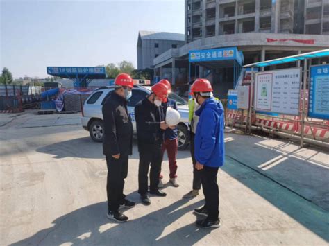 区住房城乡建设局组织开展建筑施工“三宝”安全防护用品联合检查行动
