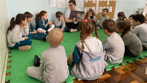 Ana Lise E O Menino De Olhos Verdes Projeto A Hor AVAEC
